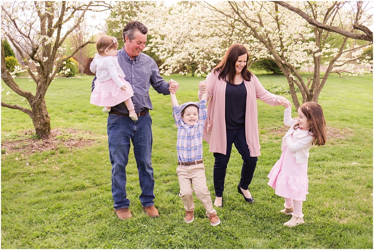 CENTRAL ILLINOIS SPRING FAMILY PHOTO SESSION